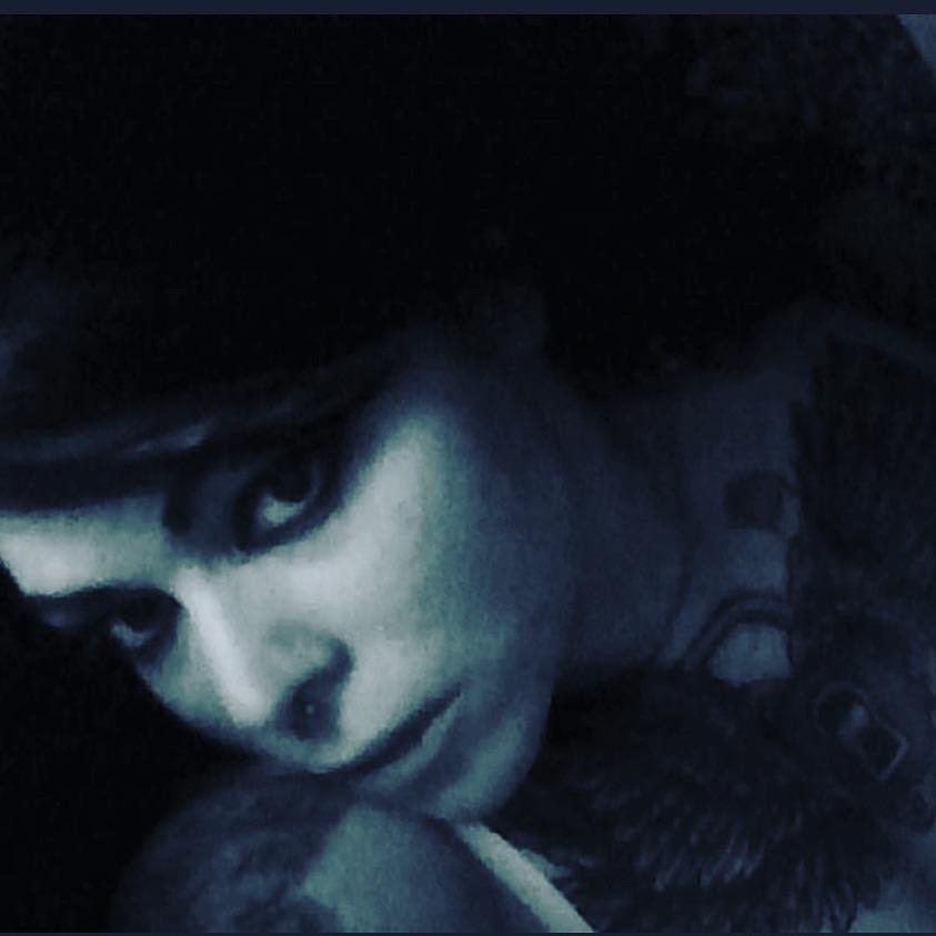 Drama anyone? 💋 | Scrolller