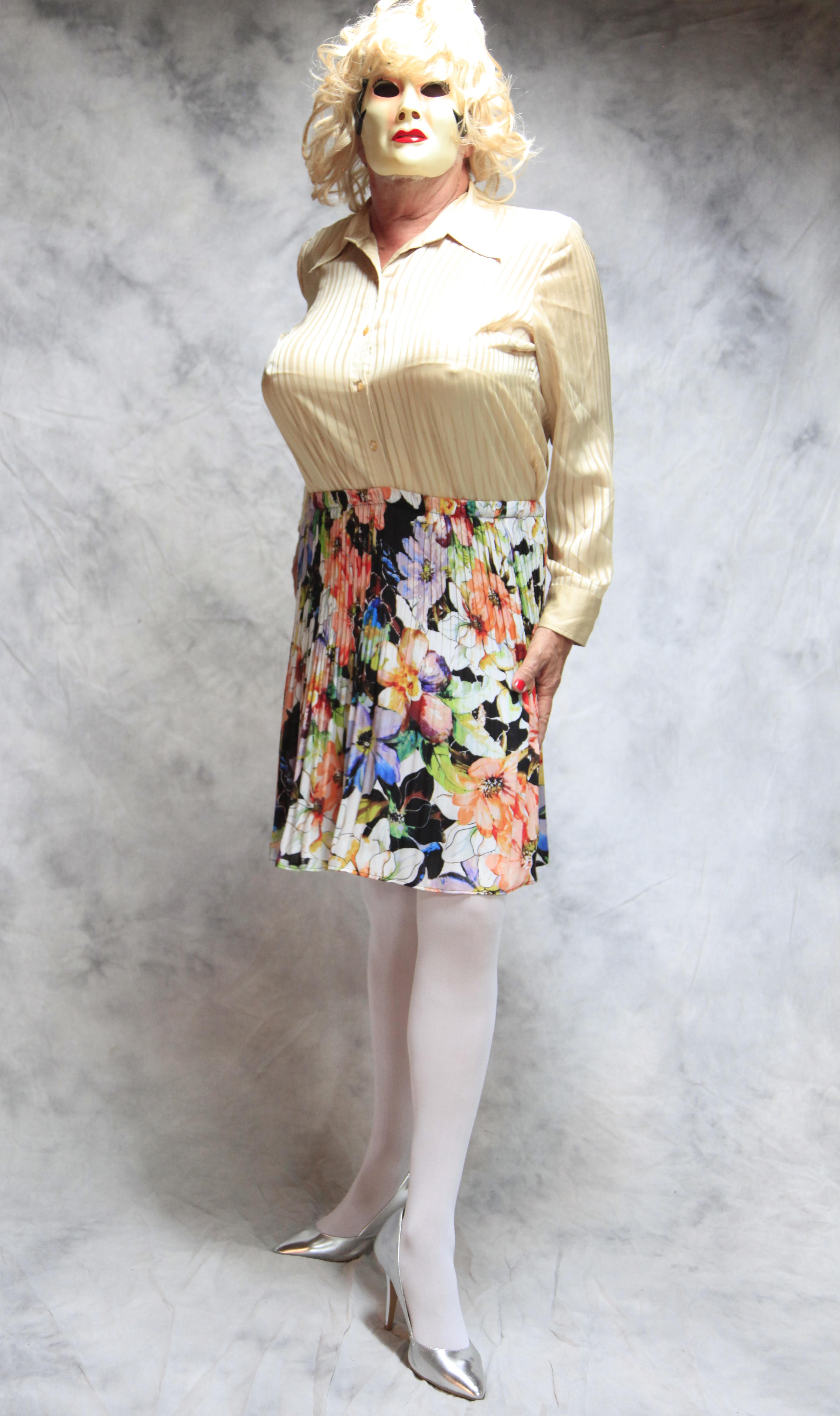 Discover more like MatureCrossdressers: Dressed today and Related ...