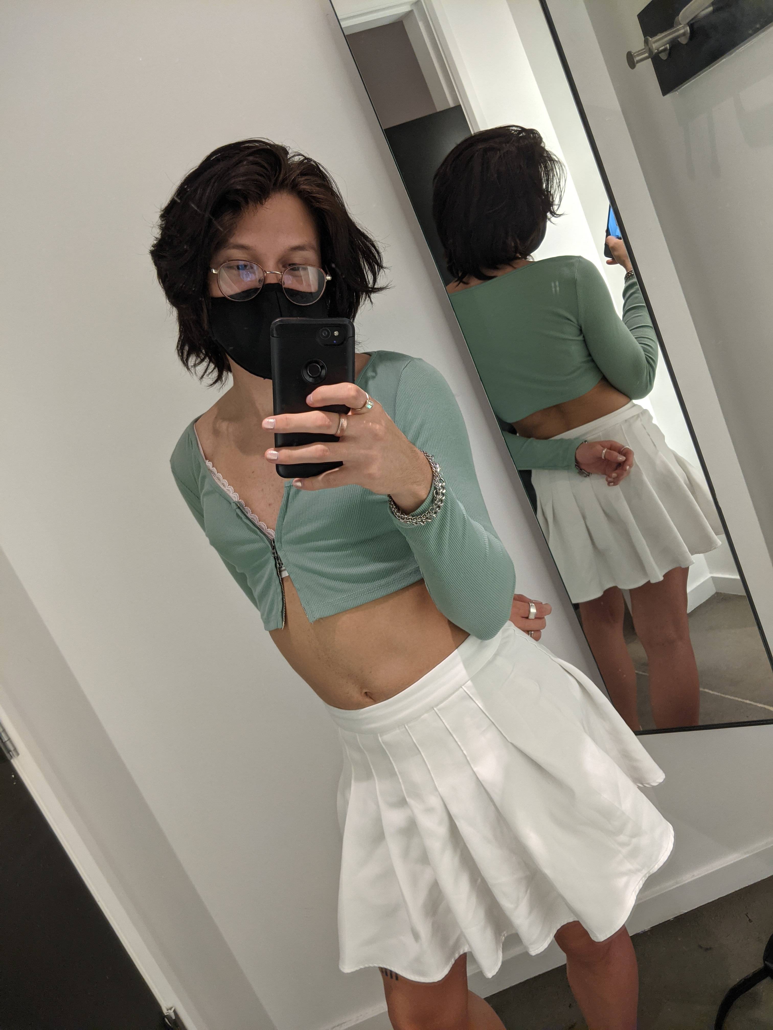 Dressing rooms opened up again! | Scrolller