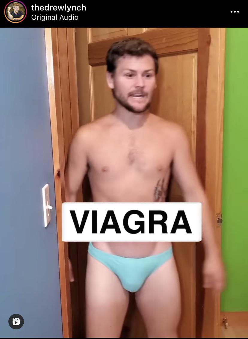 Drew Lynch, comedian | Scrolller