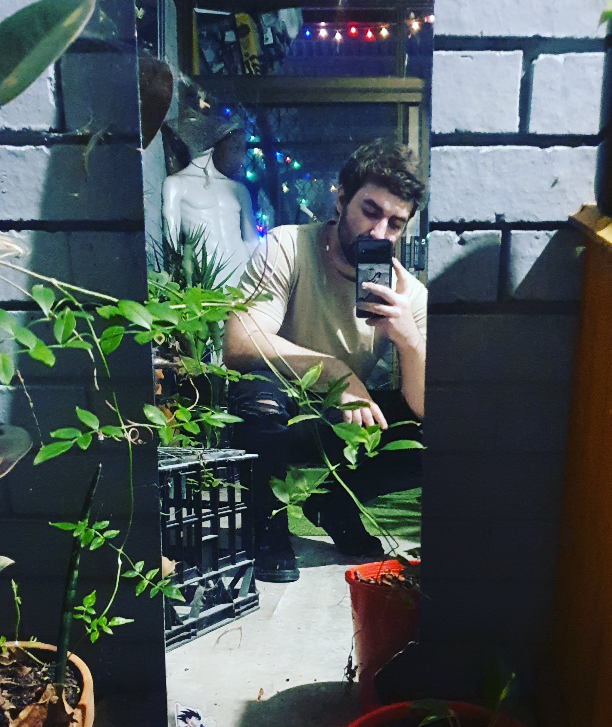 Drunk mirror selfie | Scrolller