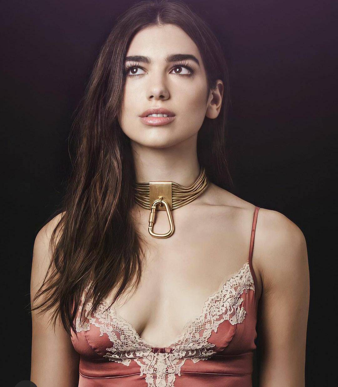 Dua Lipa is such a doll. Always makes me so hard😍🤩🤯 | Scrolller