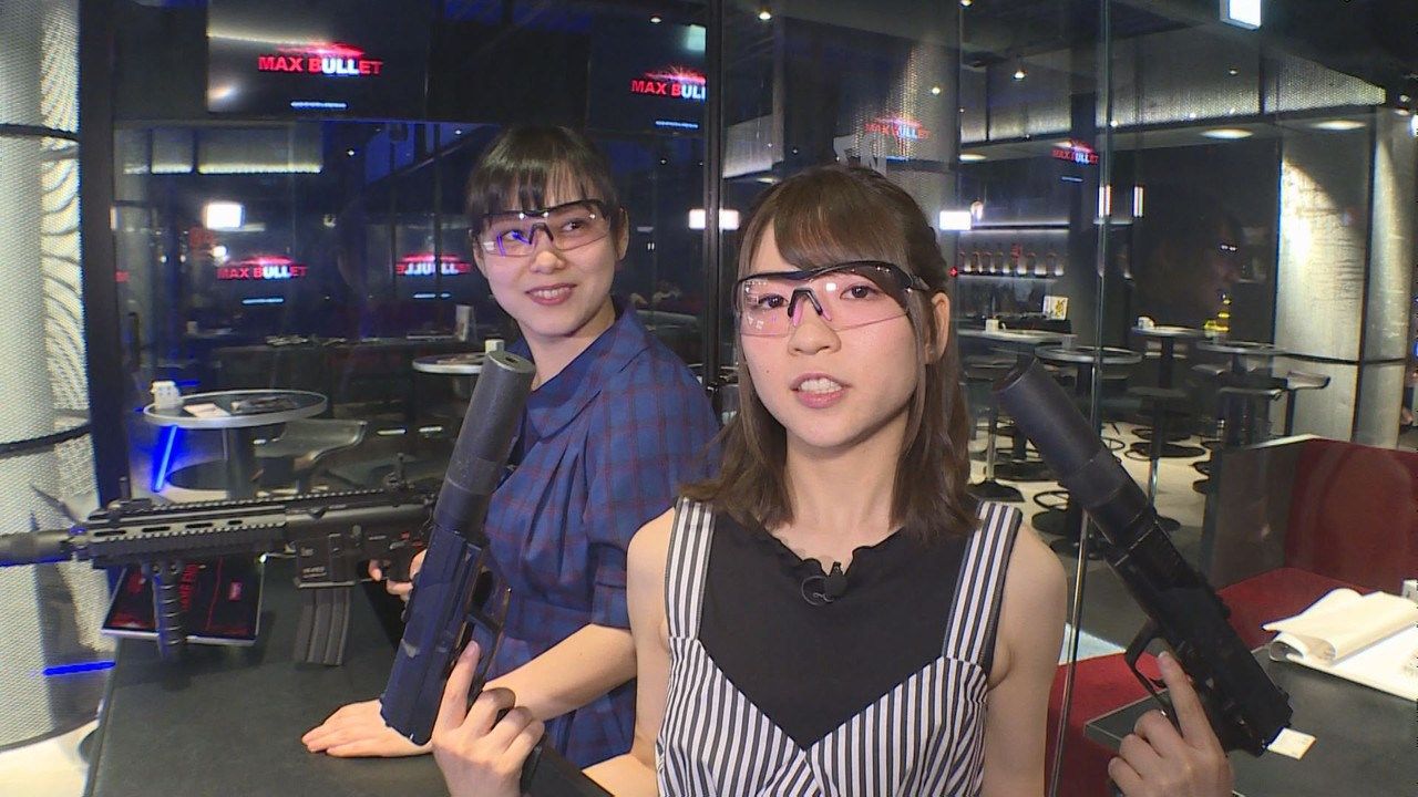 Duel wielding Ari Ozawa | Scrolller