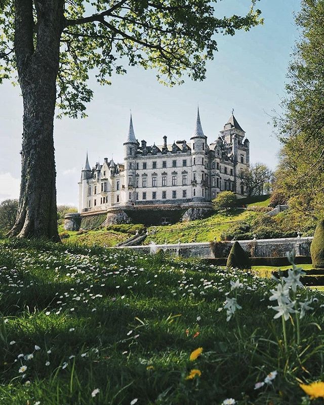 Dunrobin Castle | Scrolller