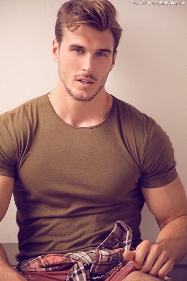 Dusty Lachowicz | Scrolller