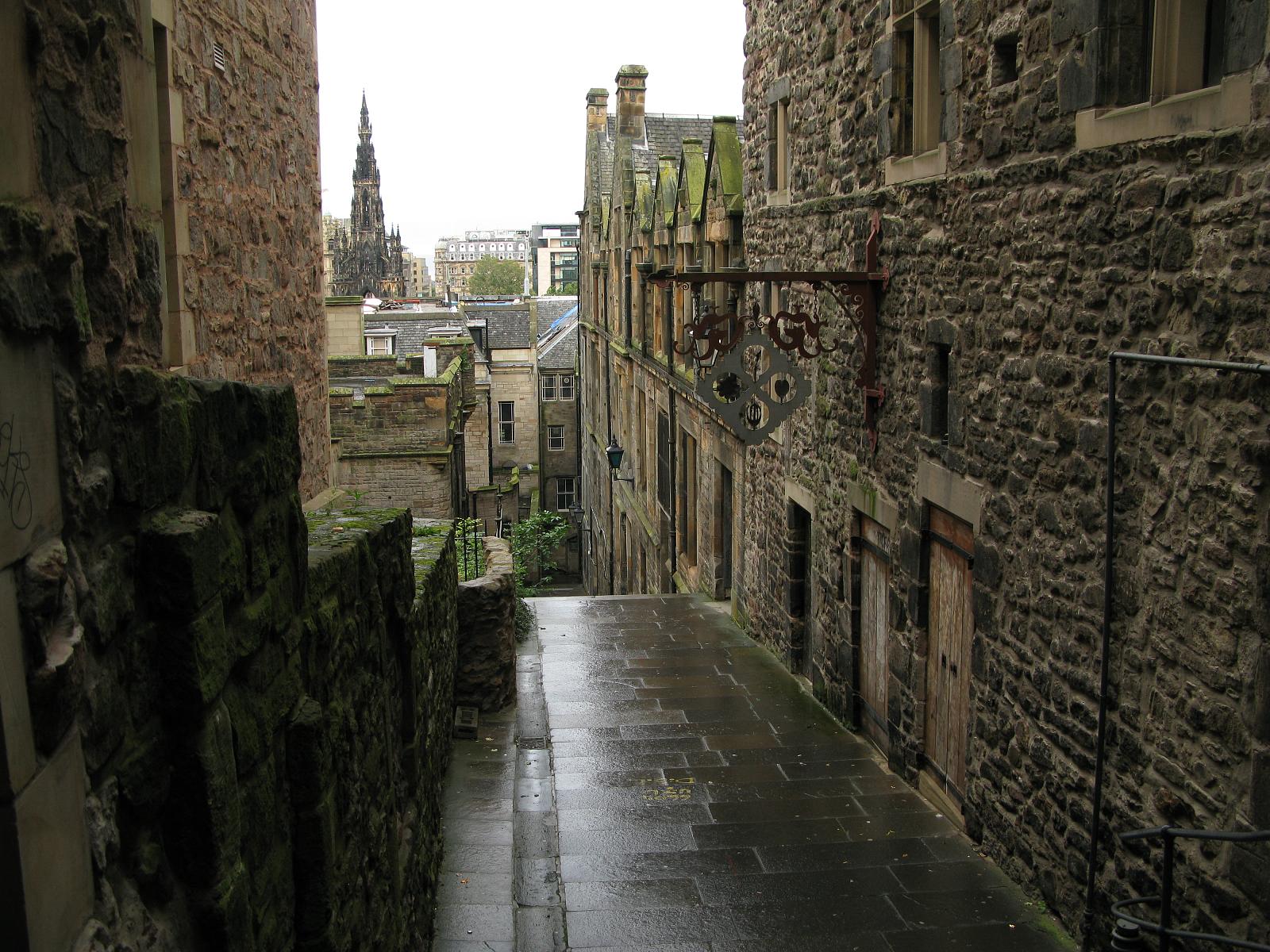 Edinburgh Alley | Scrolller