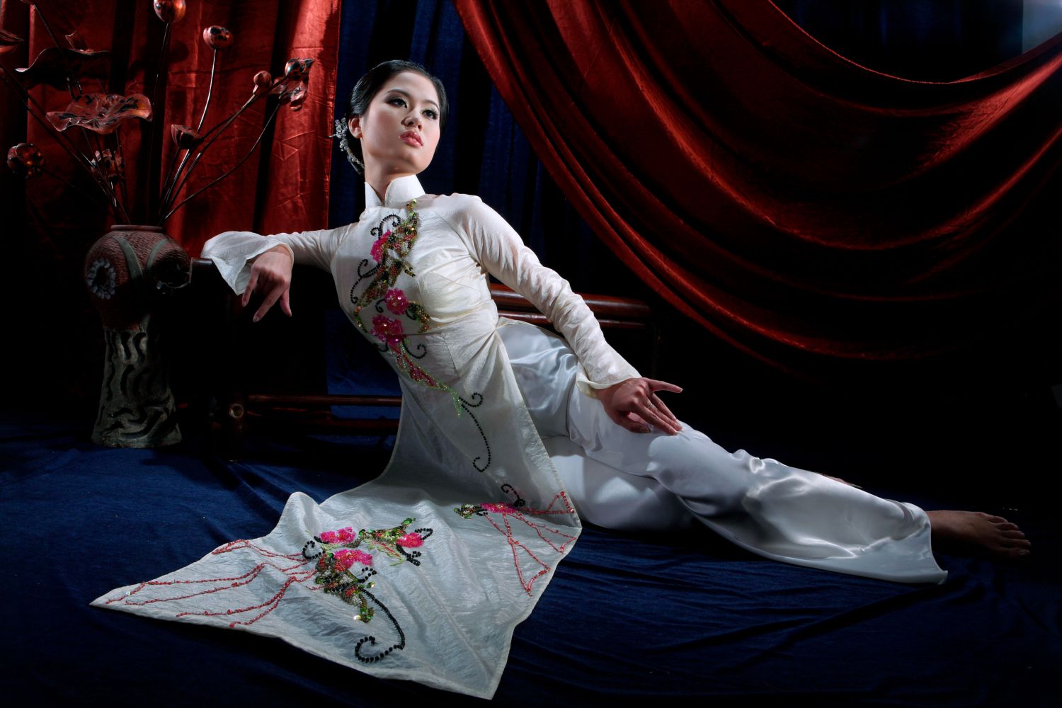 Elegance... | Scrolller