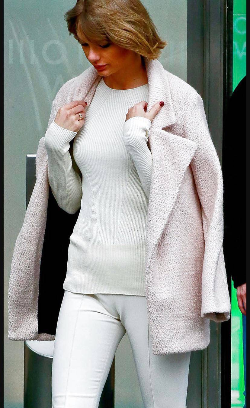 Elegant Tay... 😋 | Scrolller