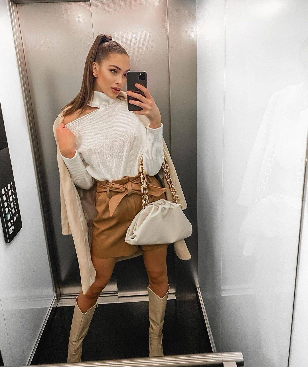 Elevator | Scrolller