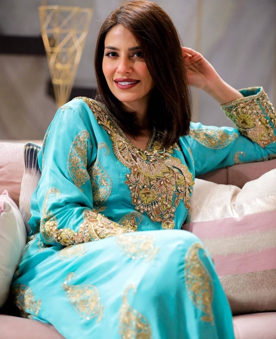 Elham Ali | Scrolller