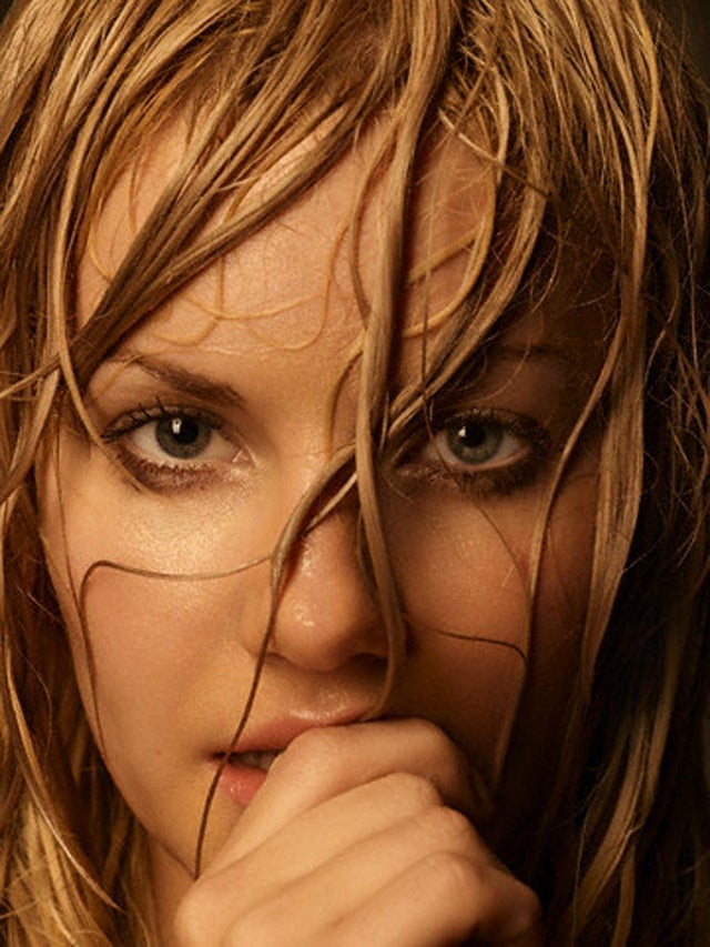 Elisha Cuthbert | Scrolller