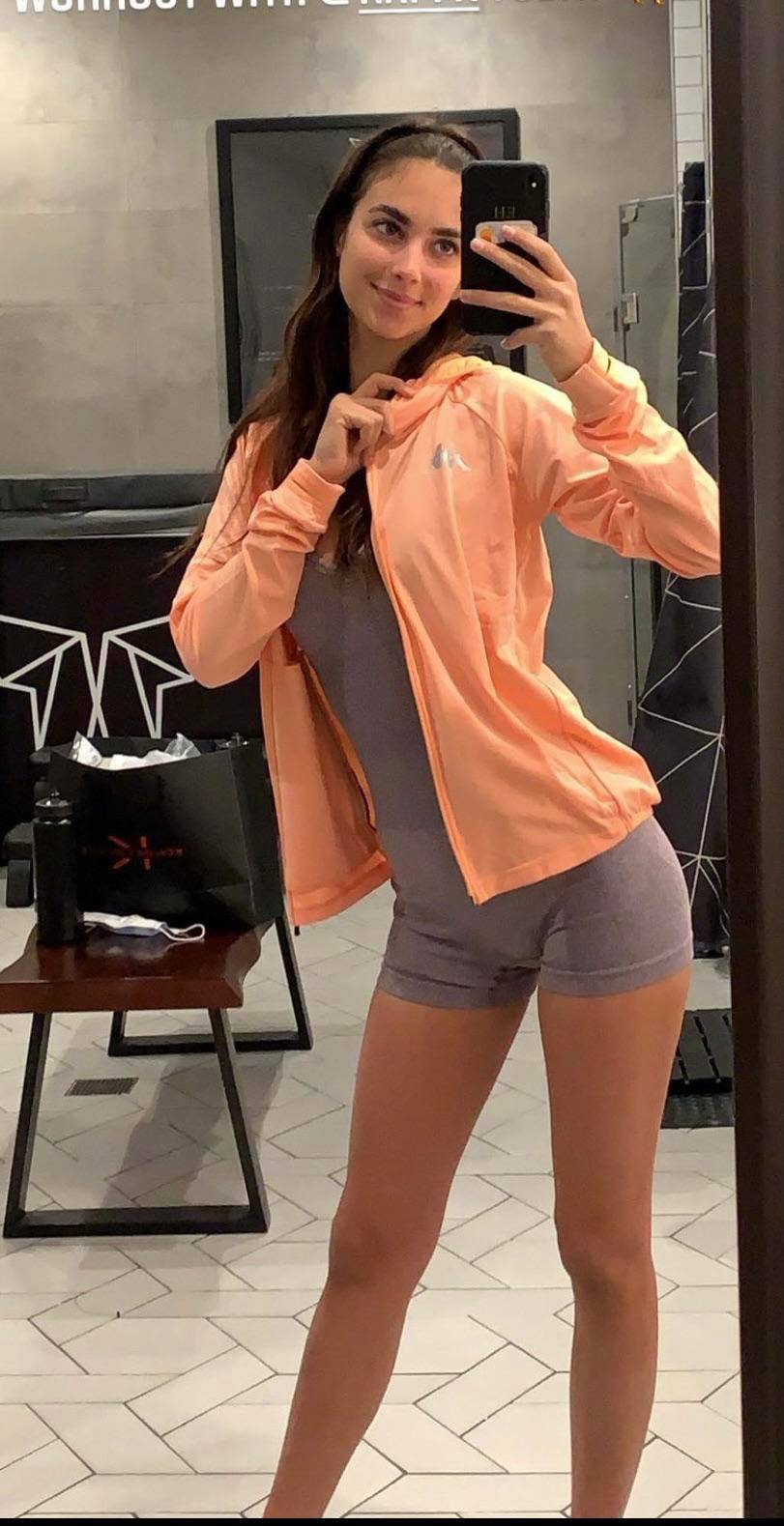 Elisha Insta story | Scrolller