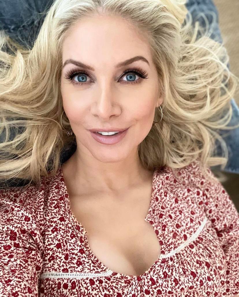 Elizabeth Mitchell, 51 | Scrolller