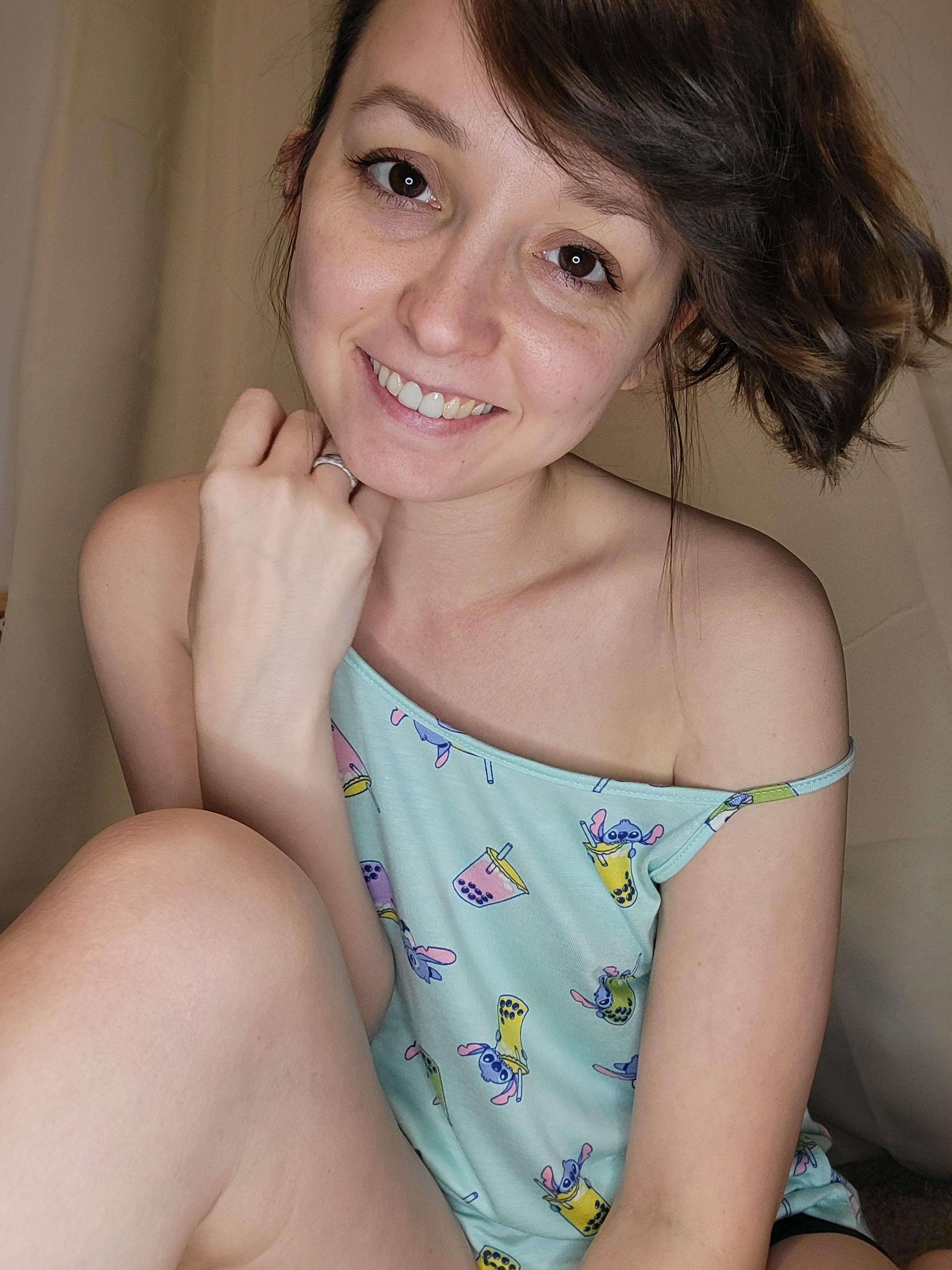 Discover more like PetiteGirls: Ello and Related Content | Scrolller