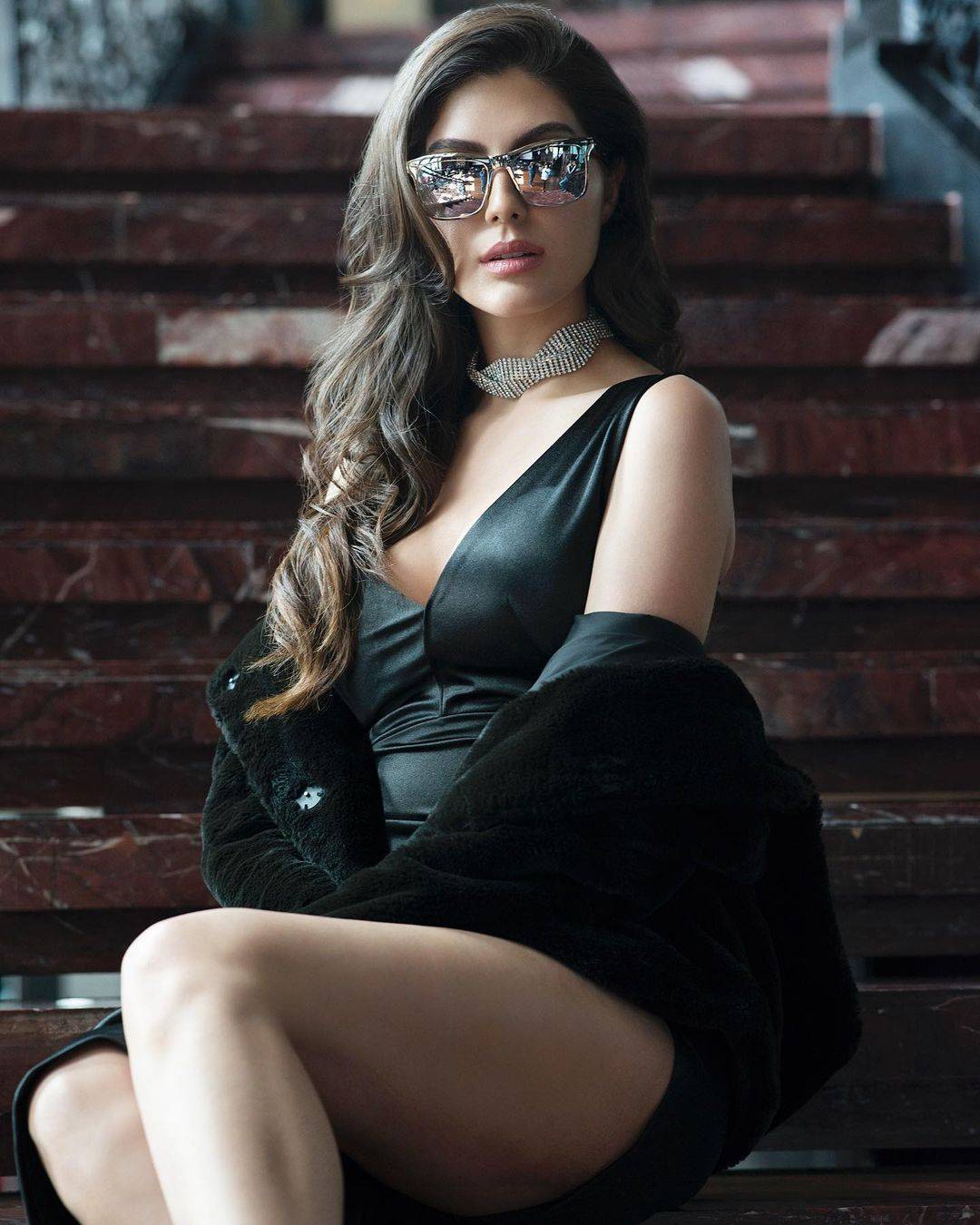 Elnaaz Norouzi's Sexy Thighs (Actress from Sacred Games) | Scrolller