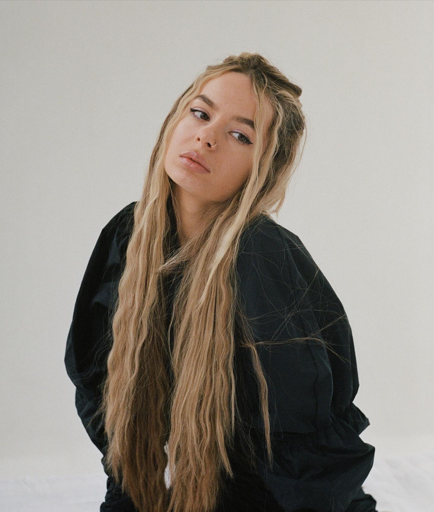 Emily Scrolller