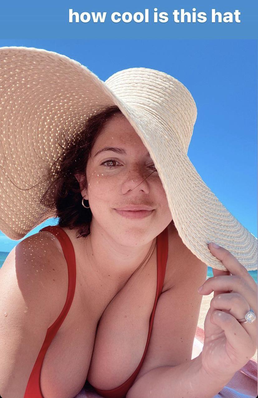 Emily Barry | Scrolller