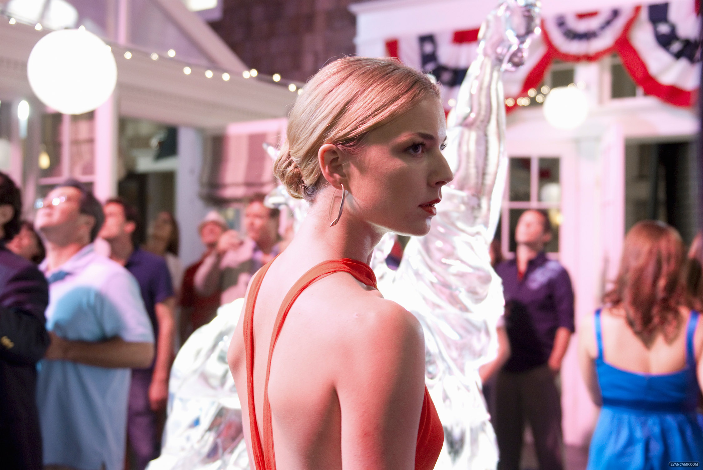 Emily VanCamp | Scrolller