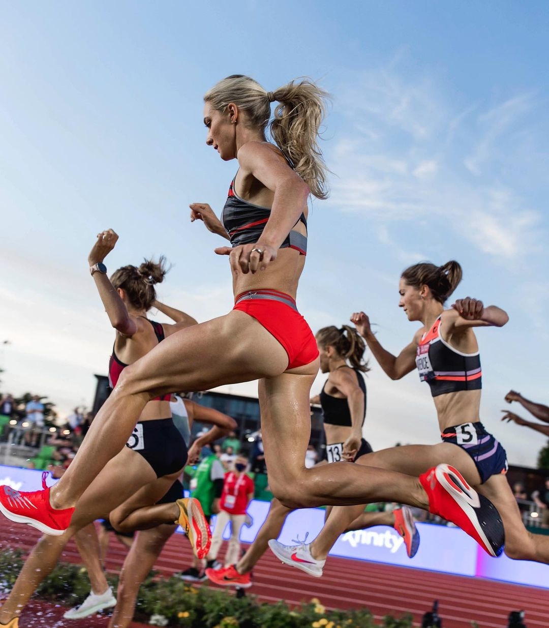 Emma Coburn, American Star...hot track star | Scrolller