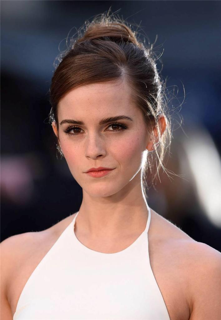 Emma Watson | Scrolller
