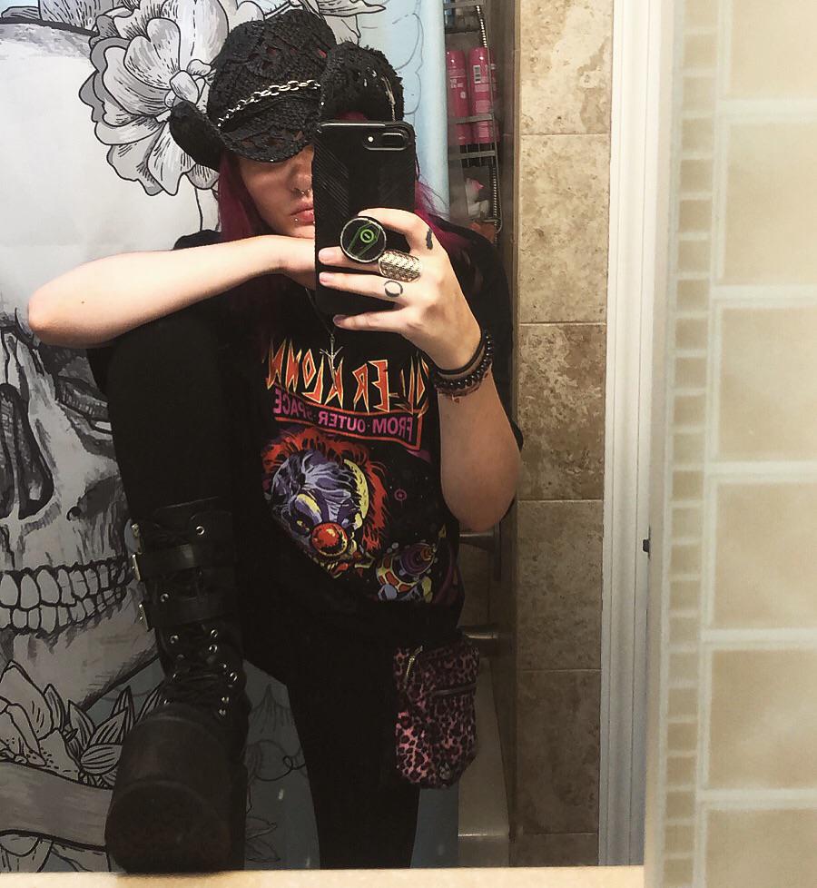 Emo yeehaw 🤠 | Scrolller