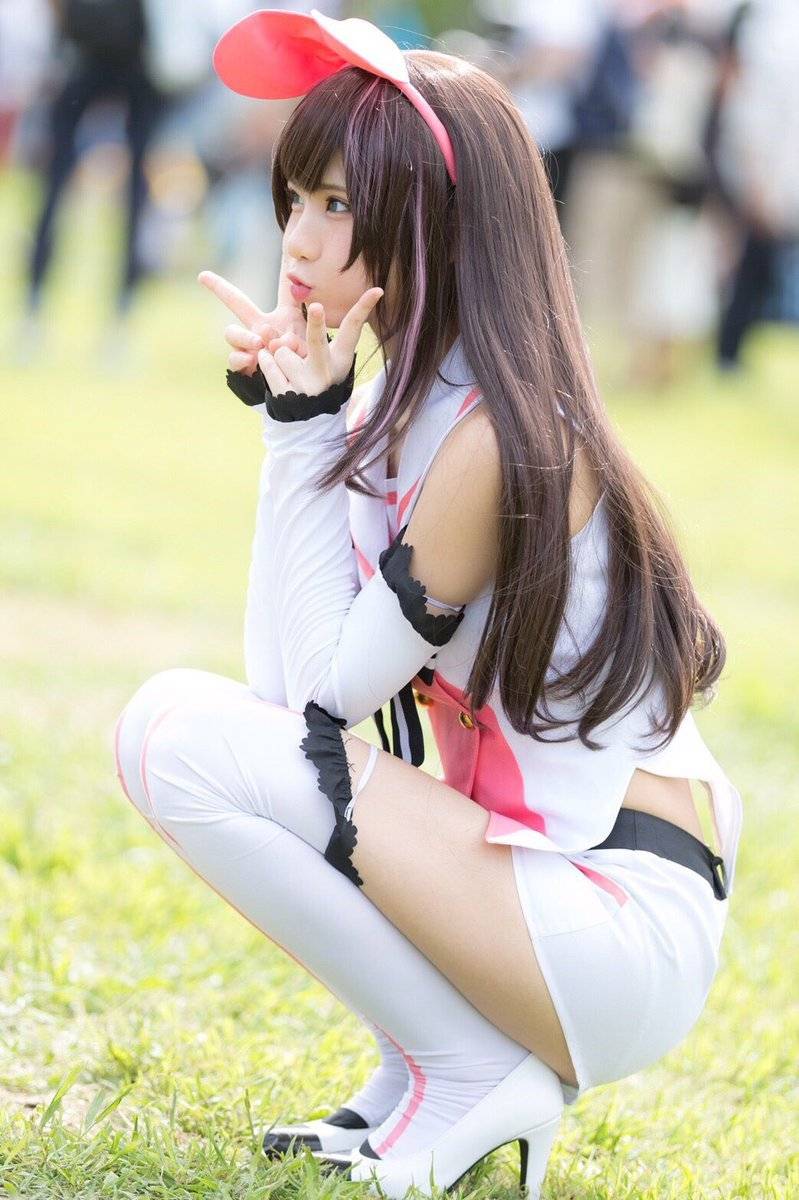 Enako Kizuna Ai | Scrolller