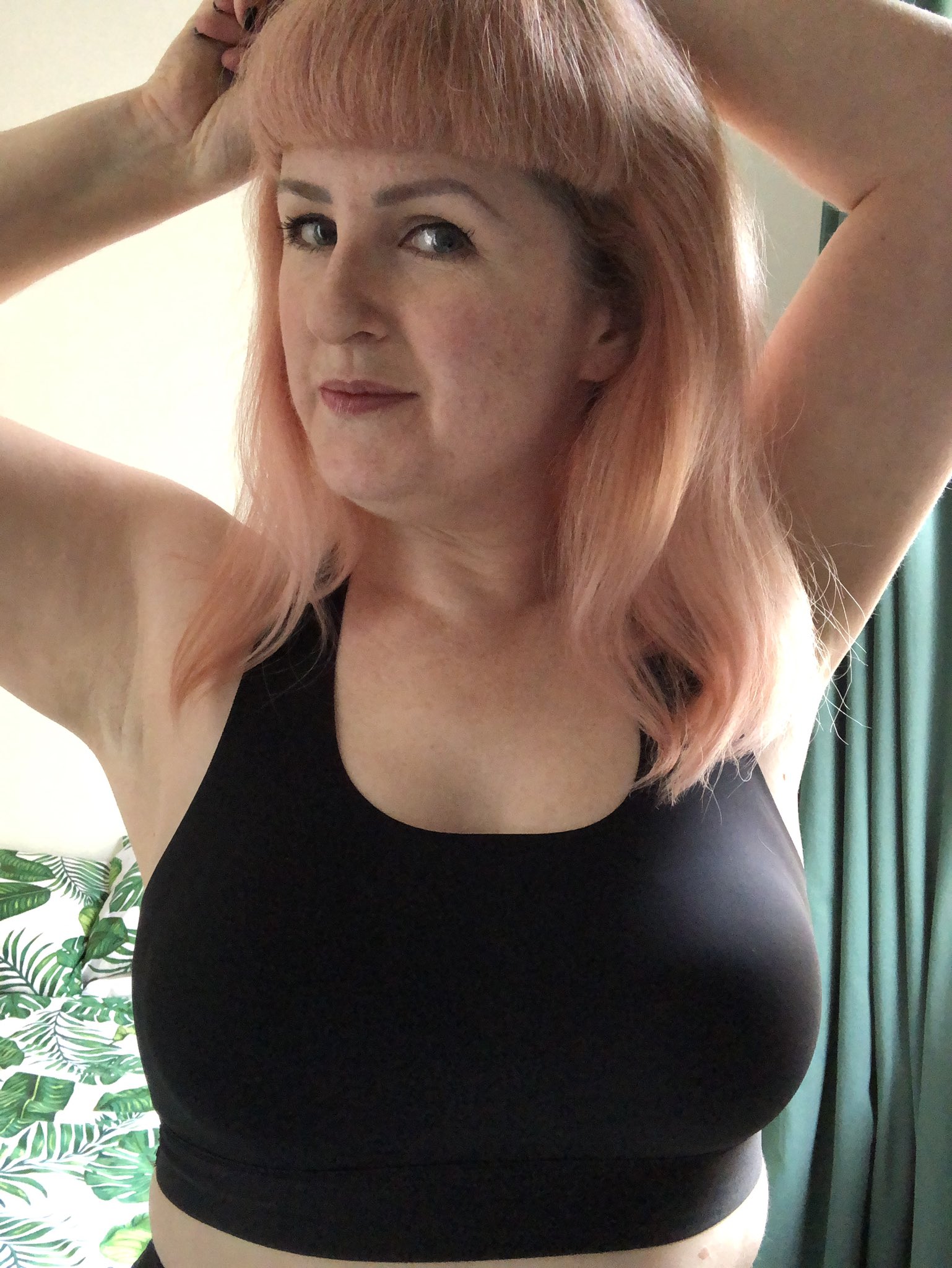 English 40s beauty | Scrolller