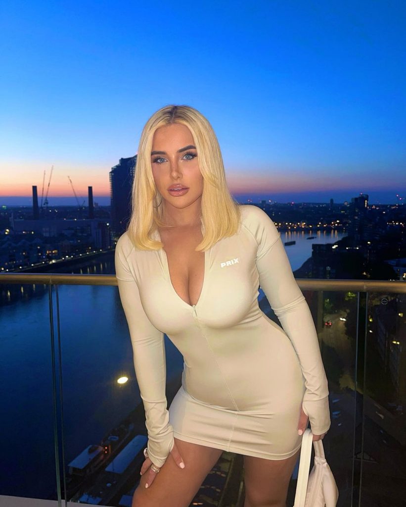 Entering the evening | Scrolller