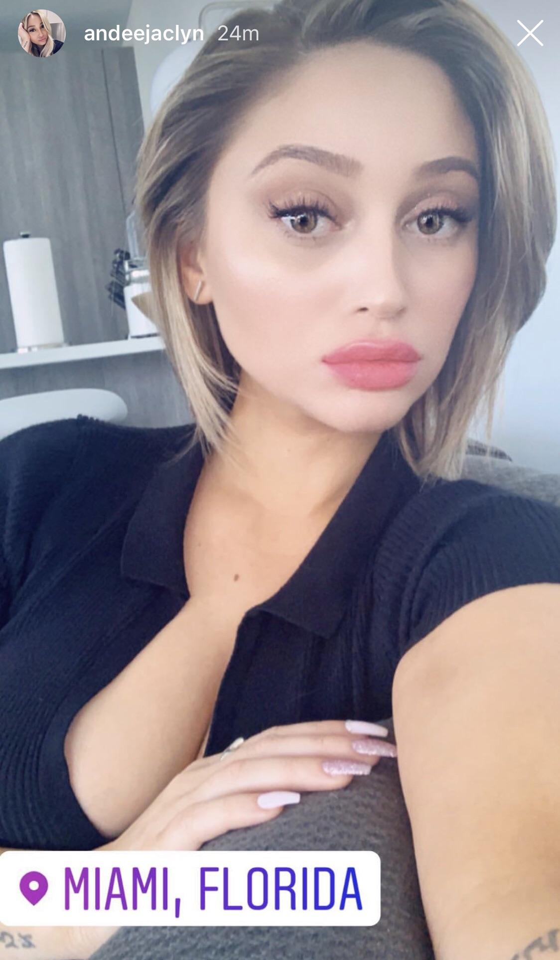 Epic cleavage. | Scrolller