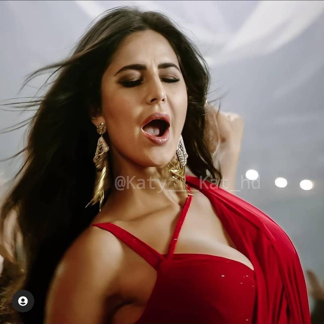 Katrina Kaif's epic expression when it gets inside | Scrolller