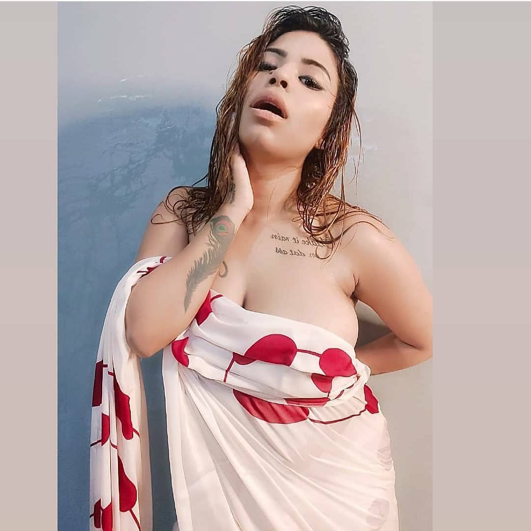 Erotic Expression ...👁 | Scrolller