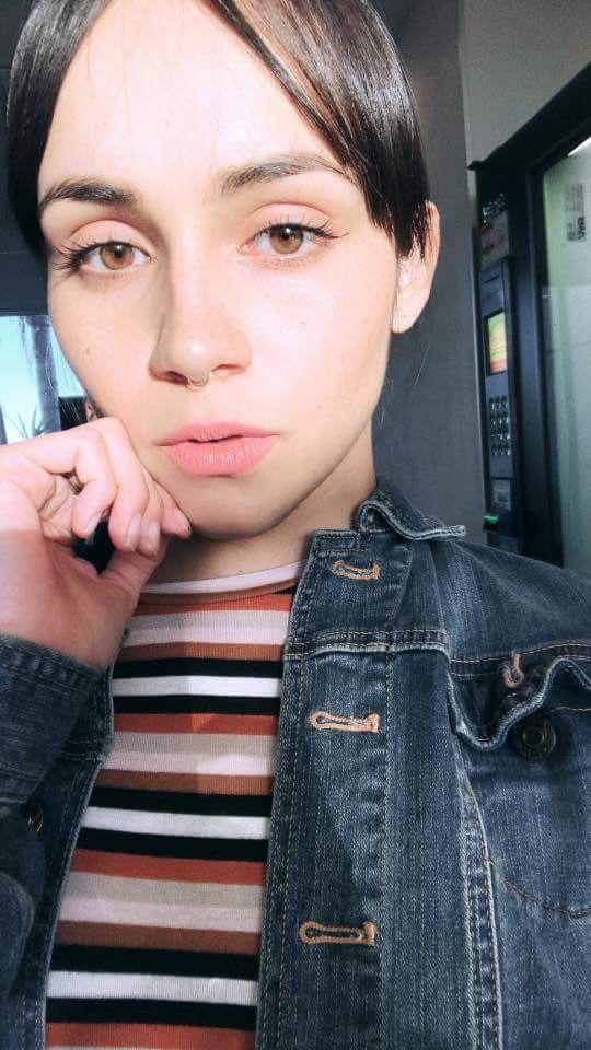 Es simplemente hermosa. | Scrolller