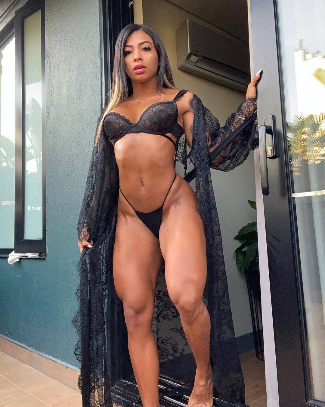 Estefany Martinez (@estefanymartinez_oficial) | Scrolller