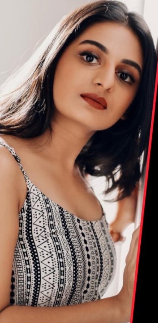 Esther 🔥 | Scrolller