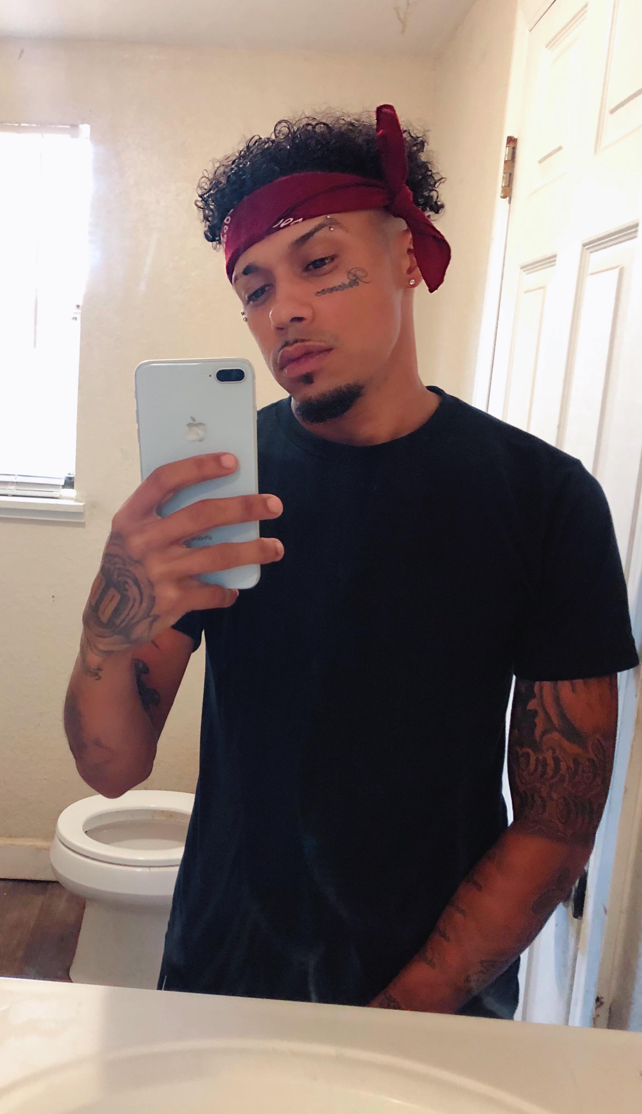 Every time she see me, she wanna eat me | Scrolller