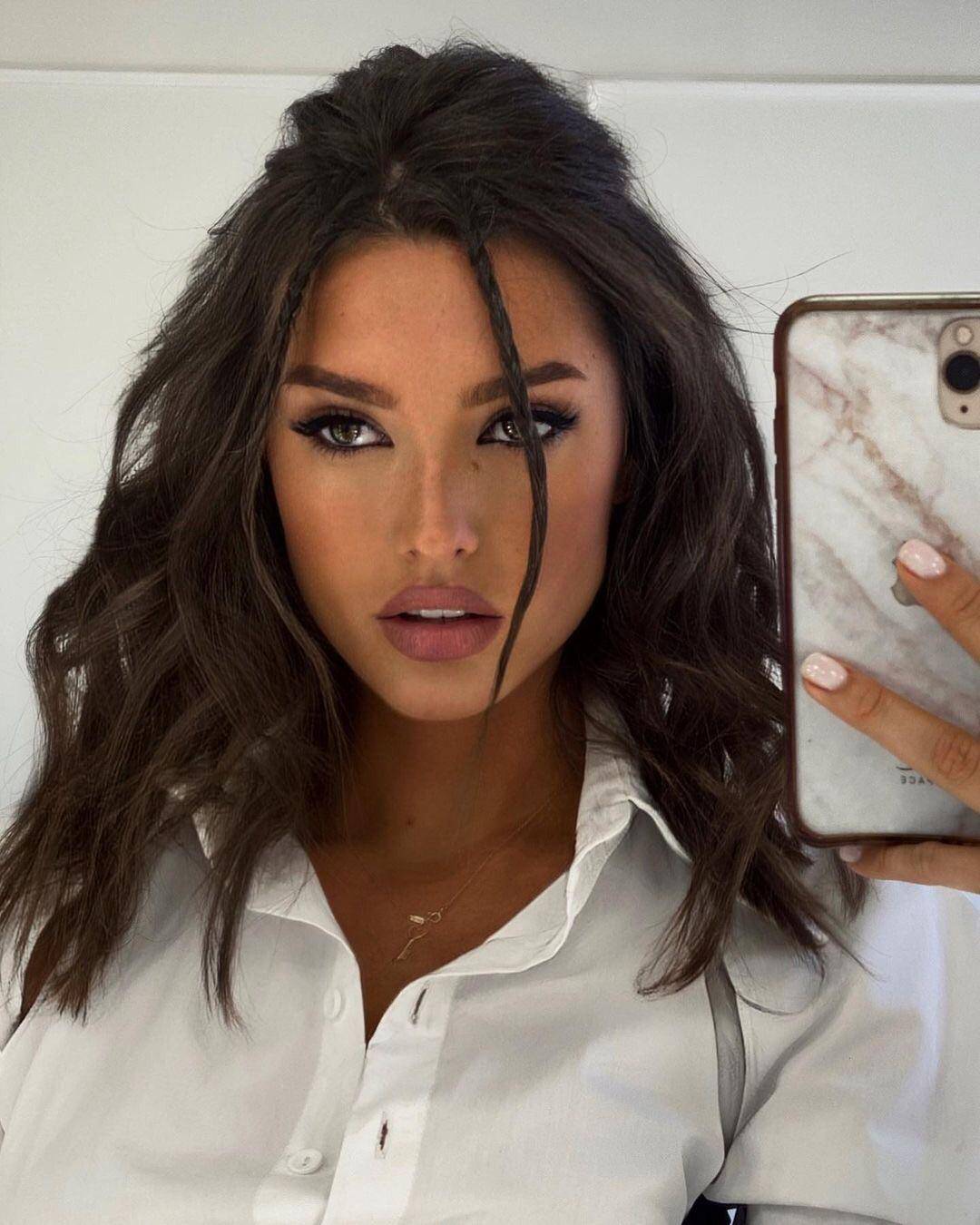 Eye Contact | Scrolller