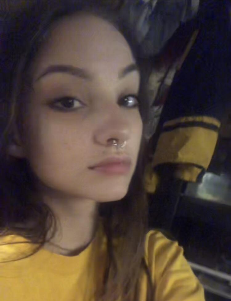 eye contact😉 | Scrolller