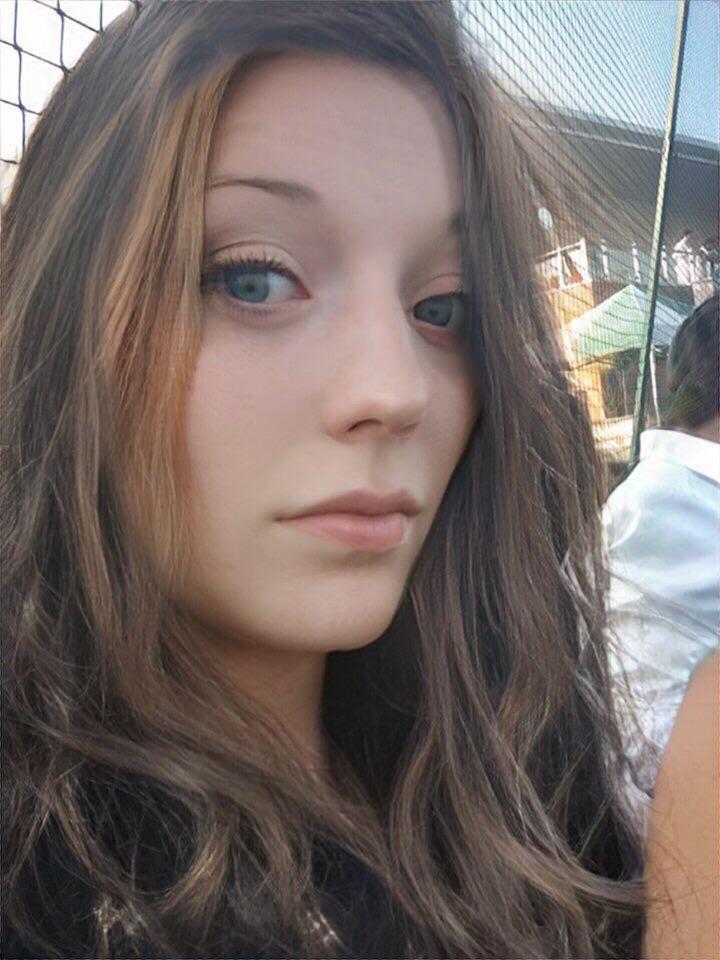 F 33 am I hot like my partner thinks or not like ibthink! X | Scrolller