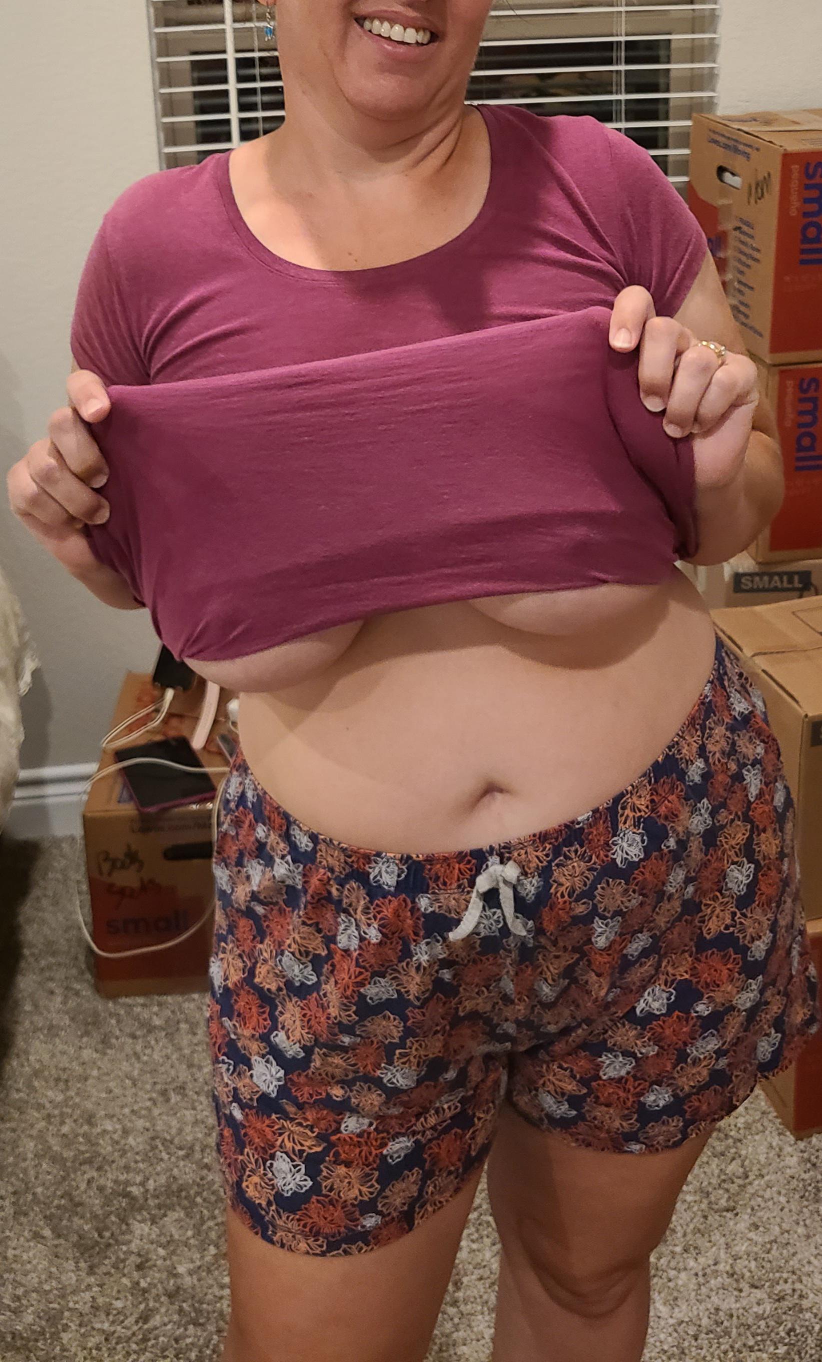 (F) Do you like my mom pjs? | Scrolller