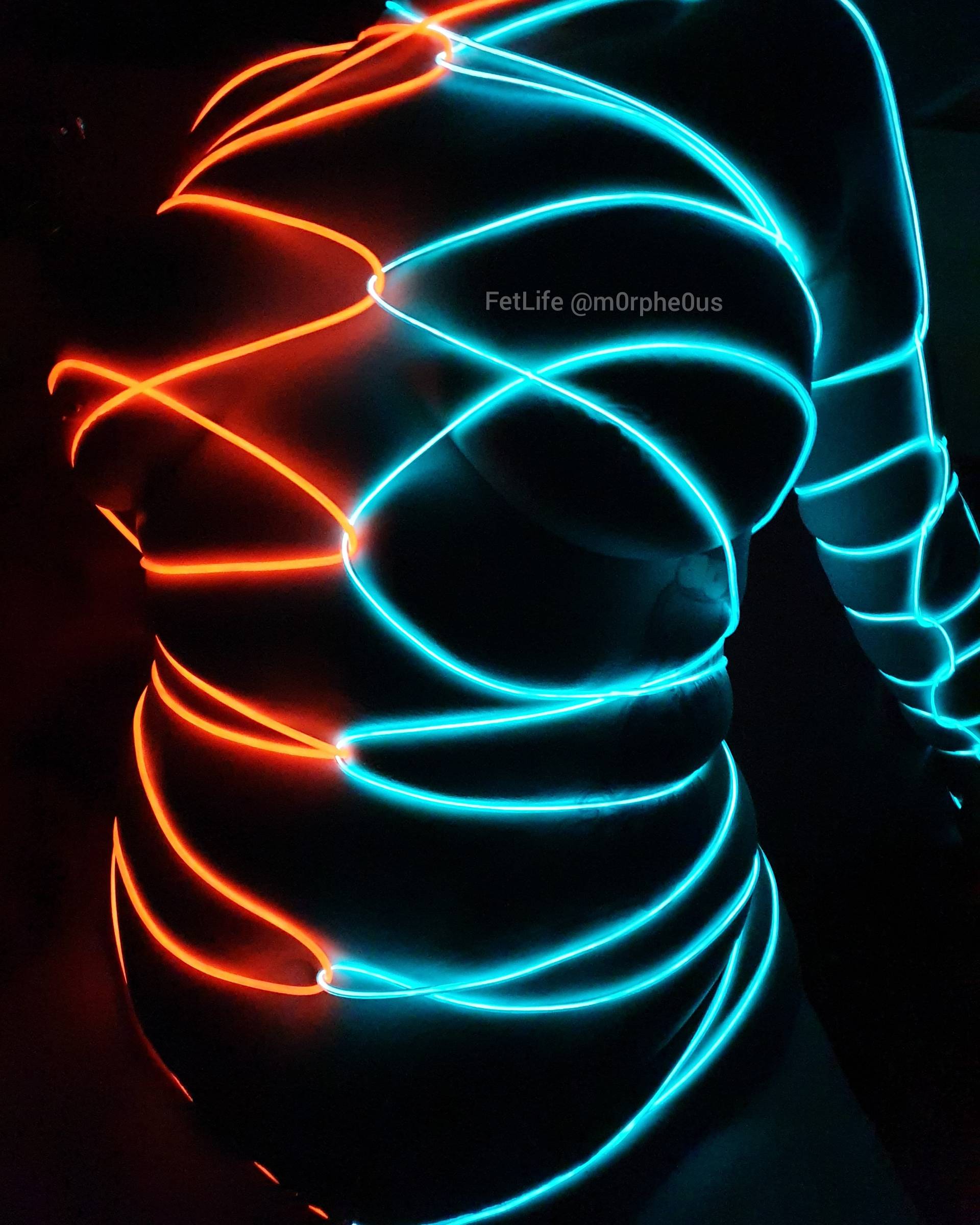 [F] [OC] EL-wire karada | Scrolller