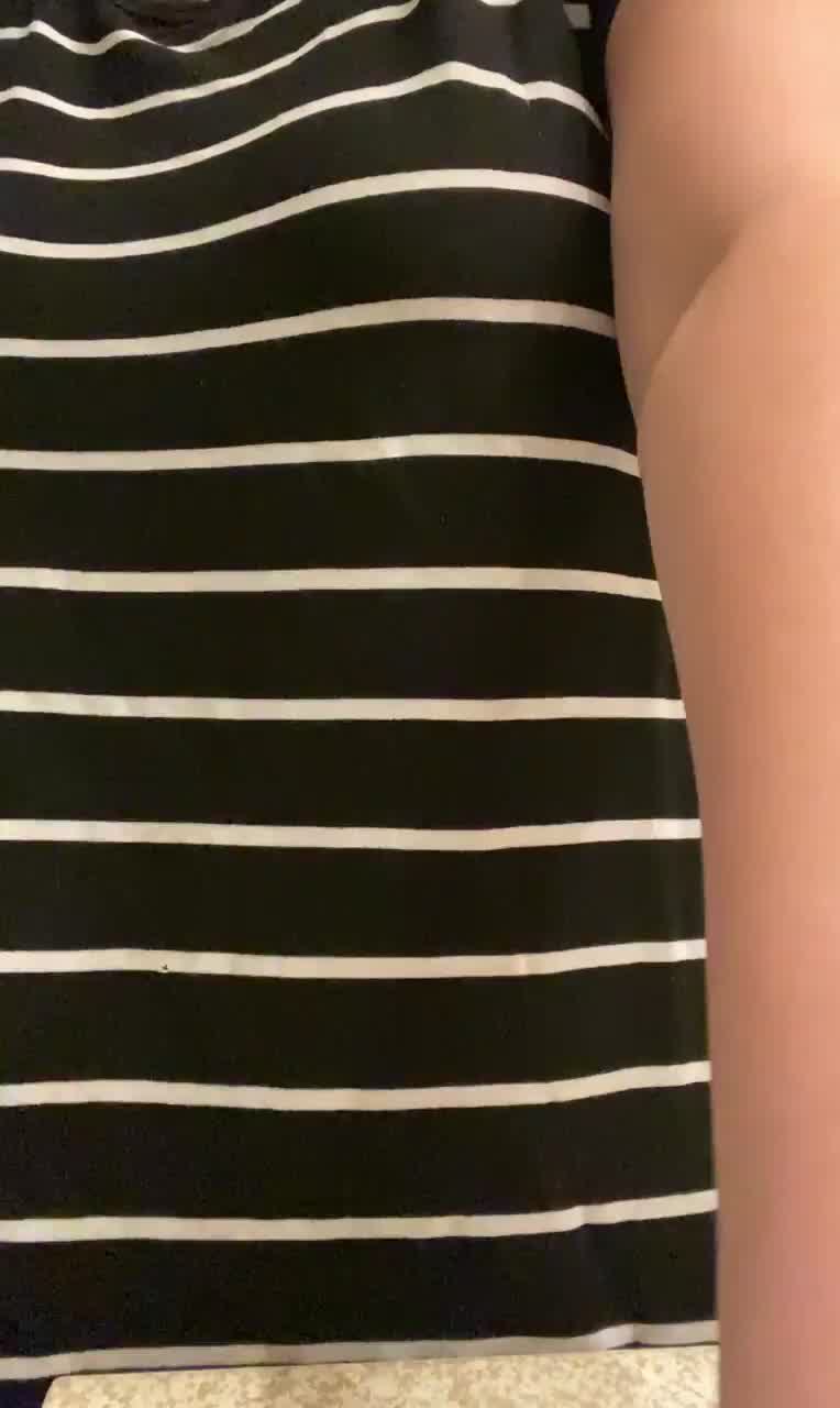 Put your face in it | Scrolller