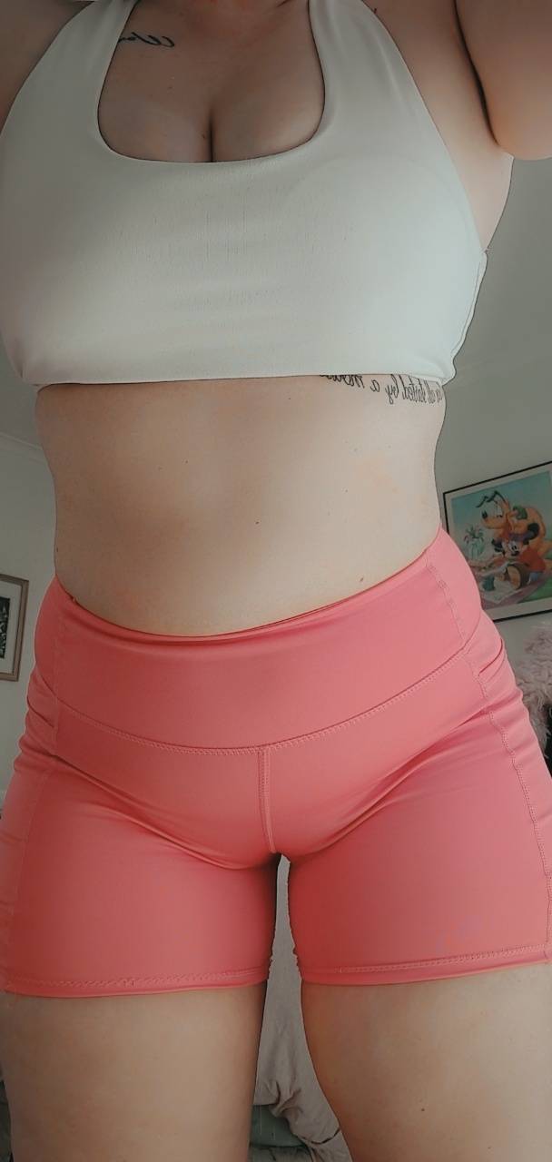 F When Your Workout Wear Gives You A Camel Toe Scrolller