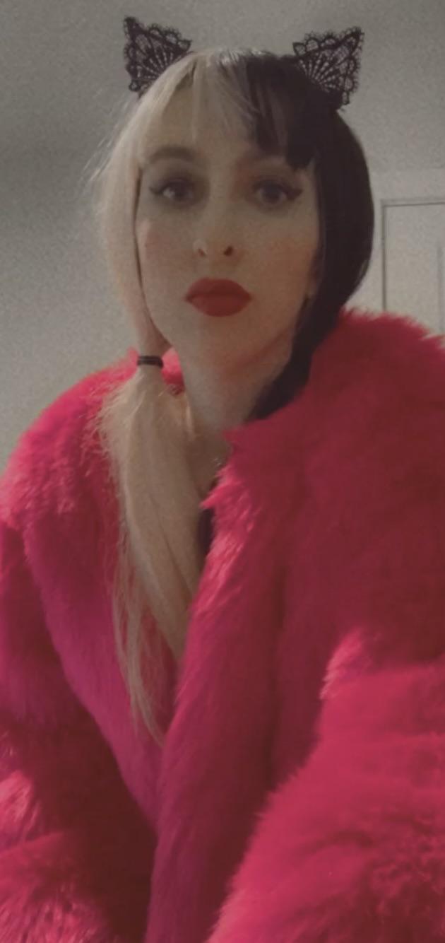 You live for the woman in pink furs. You bow down. I make you serve | Scrolller