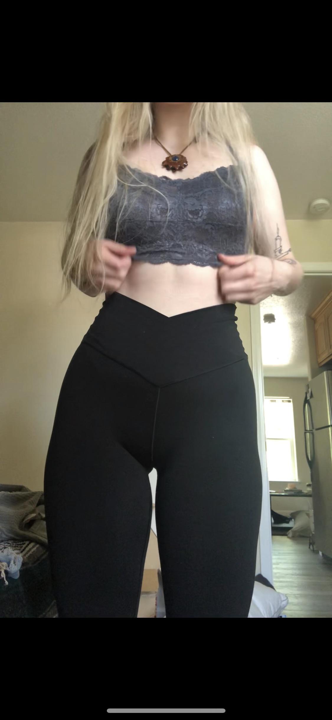 F19 running errands in leggings and a bralette 💓 | Scrolller