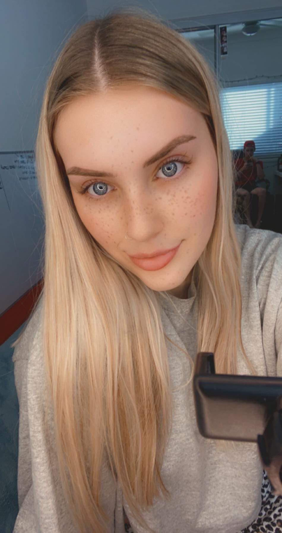 F20 Happy Wednesday 😇🥰 | Scrolller