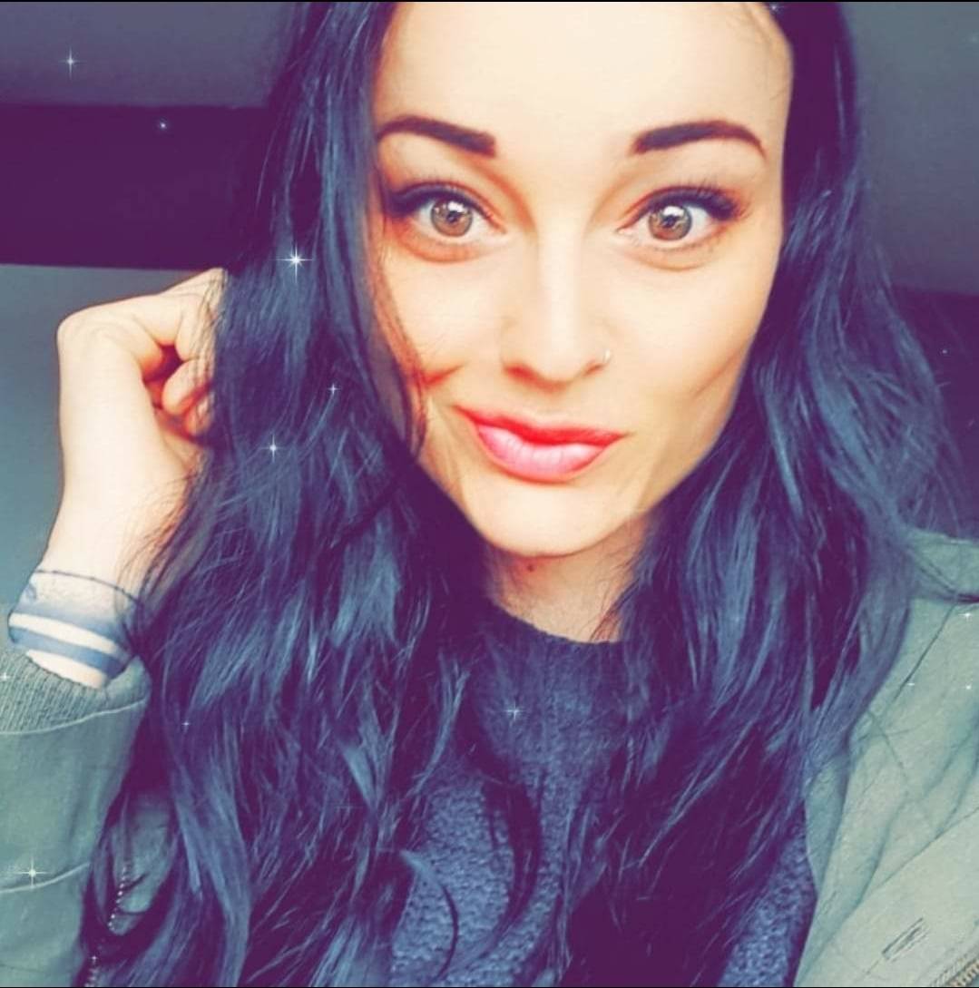 F35 letting the natural waves in my hair flow today | Scrolller