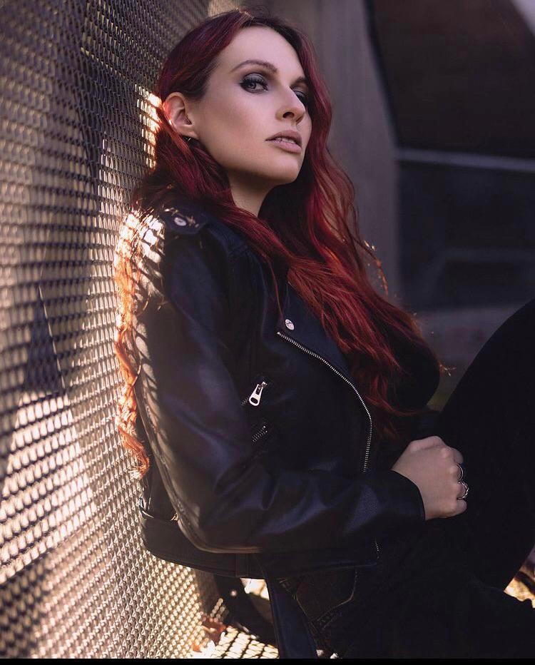 Fabienne Erni | Scrolller