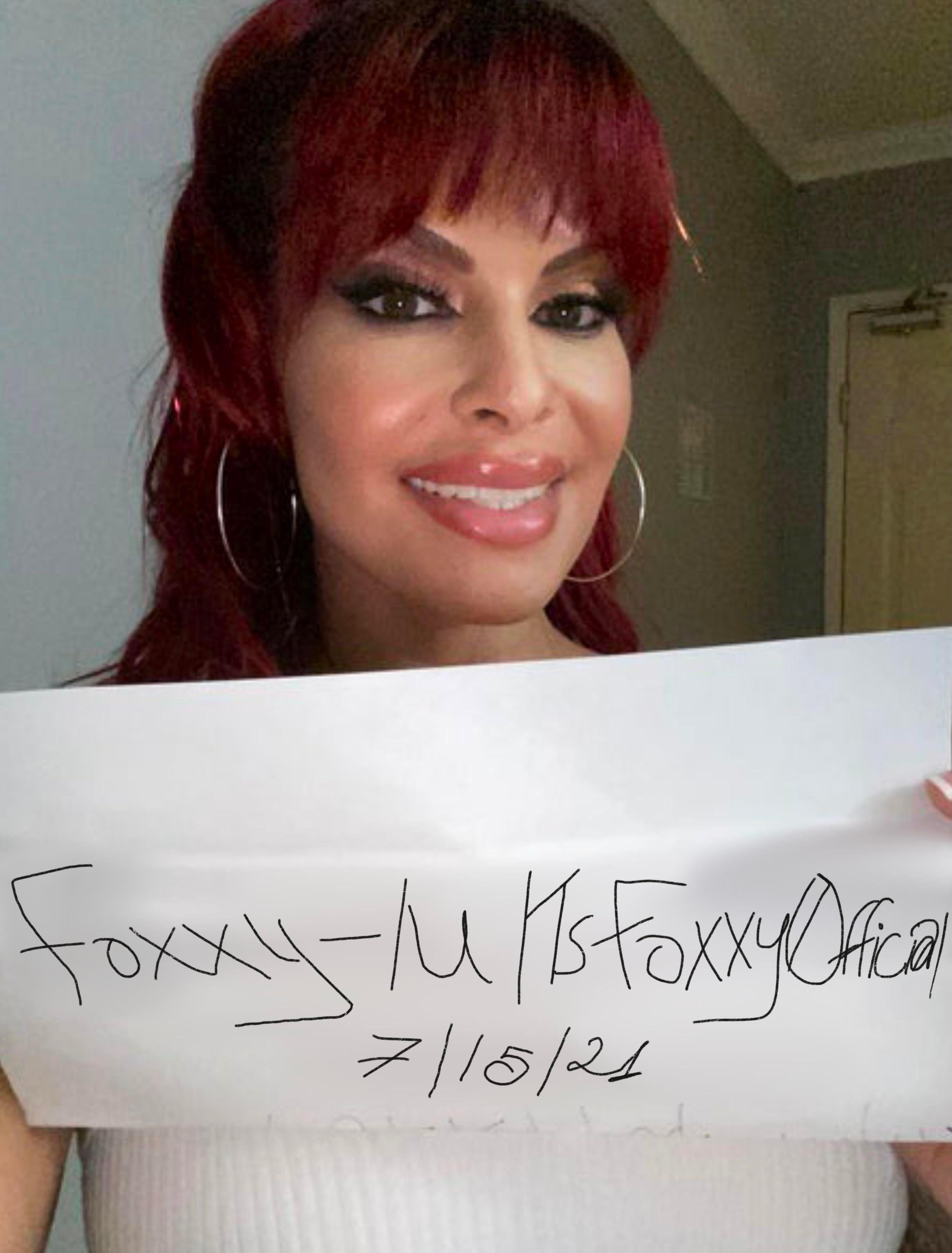 FaceTime shows available | Scrolller