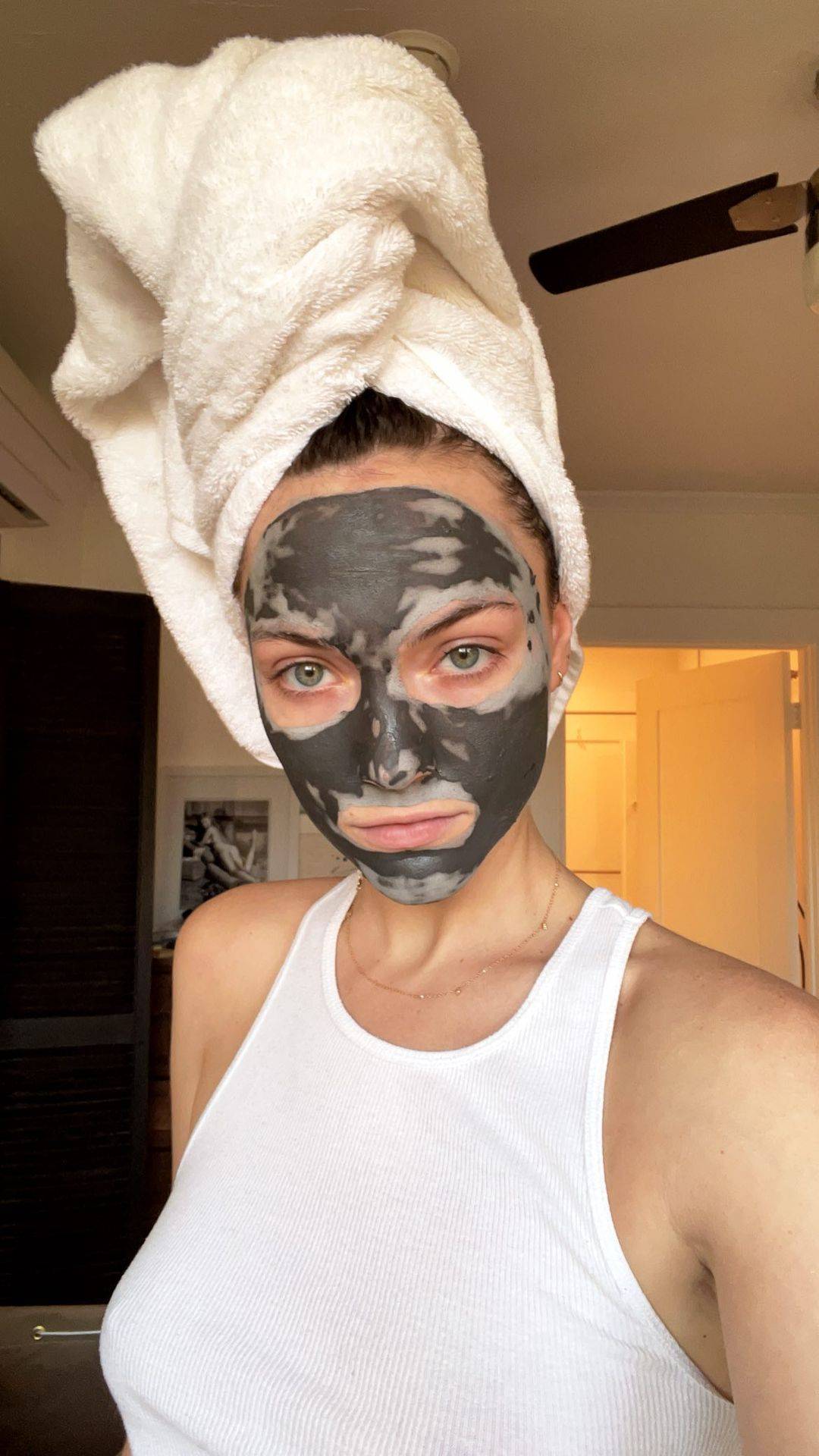 Facial from her insta story | Scrolller