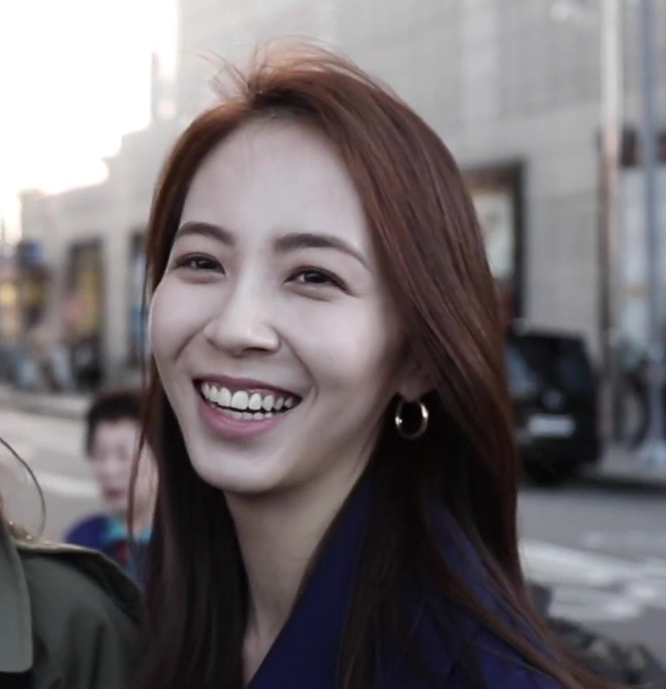 Facialize Stella Kim (Fig. 16990) | Scrolller